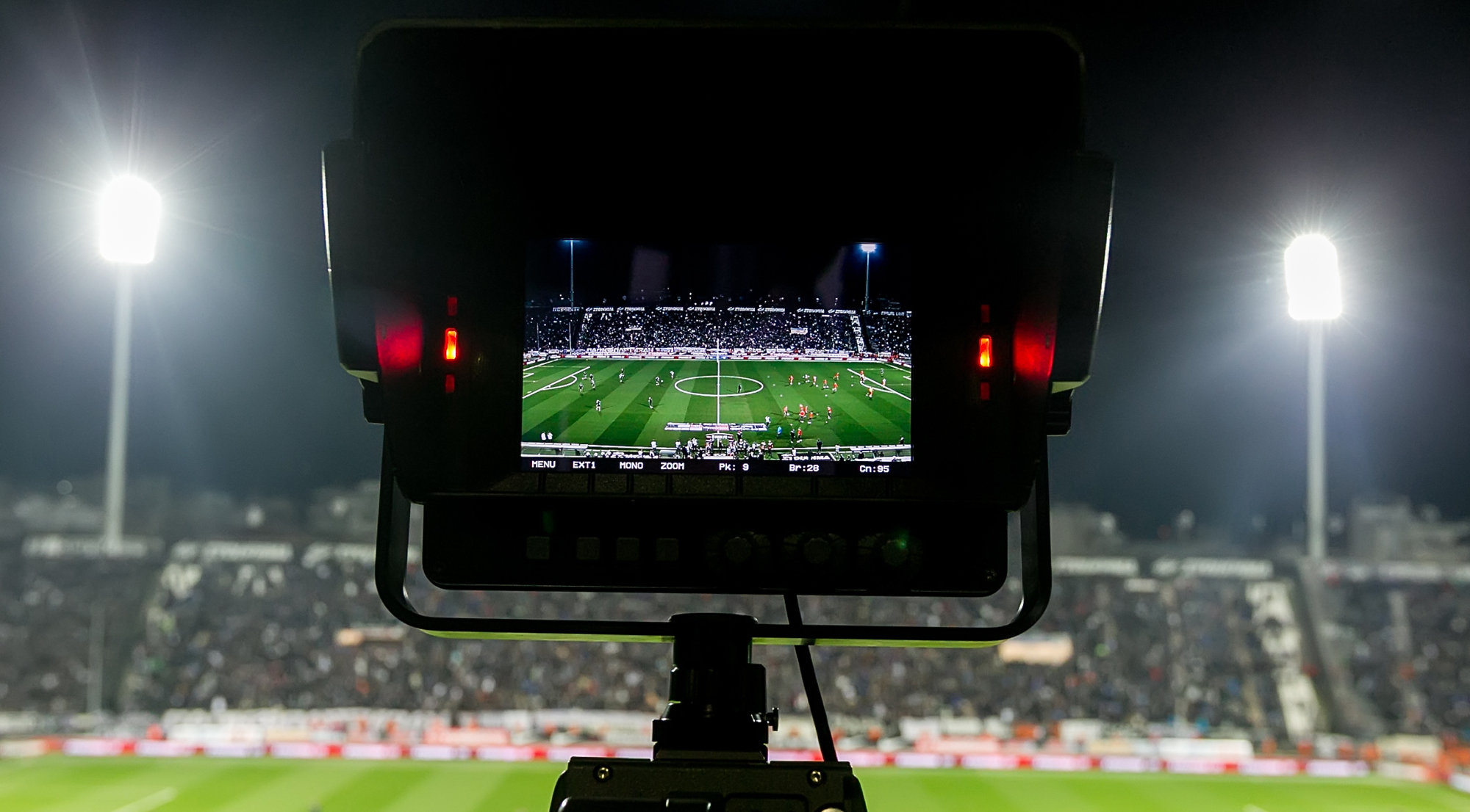 ¿El canal de la mitad del mundial? El partido recién empieza | Bullard ...